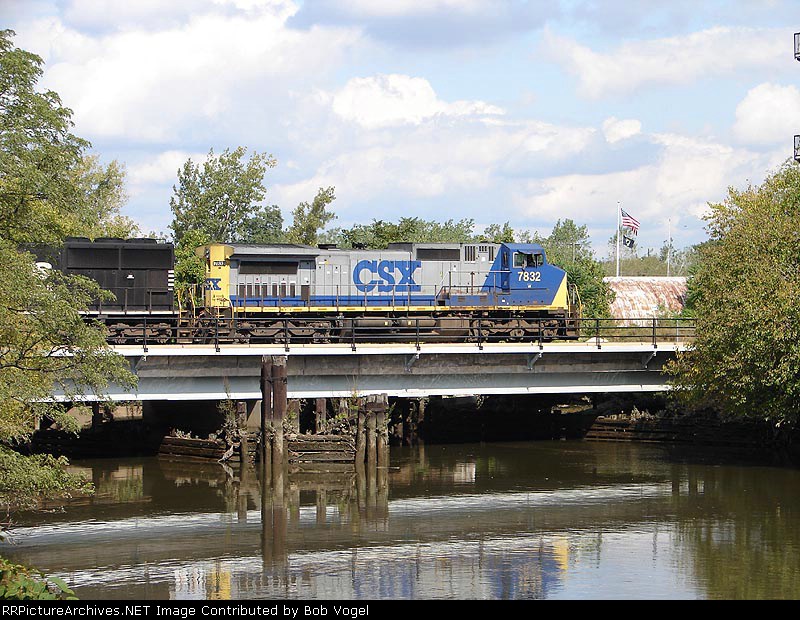 CSX 7832